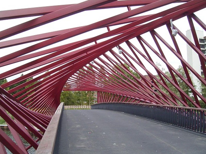 Crazy Twisted Bridge Illusion